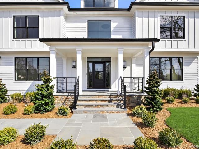 43 Hilltop Ln, Thornwood, NY 10594 | MLS #978768 | Compass