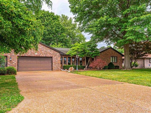 43 Illini Dr, Lincoln, IL 62656