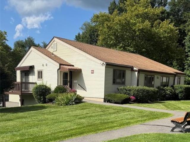 43 Jefferson Oval Apt A, Yorktown Heights, NY 10598