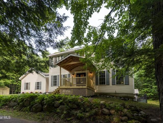 43 Kings Rd, Corinth, NY 12822