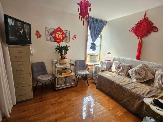 43 kissena Blvd 402