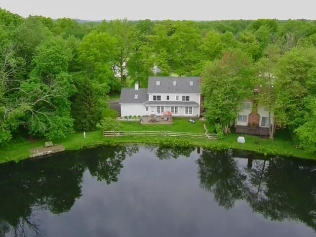 43 Lake Rd
