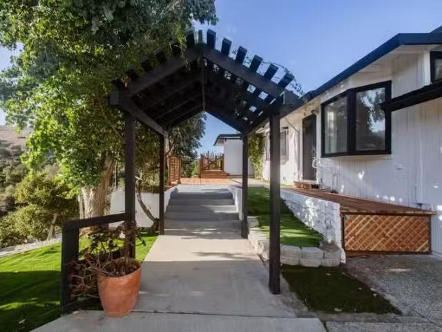 43 Laureles Grade, Salinas, CA 93908 MLS ML81948158