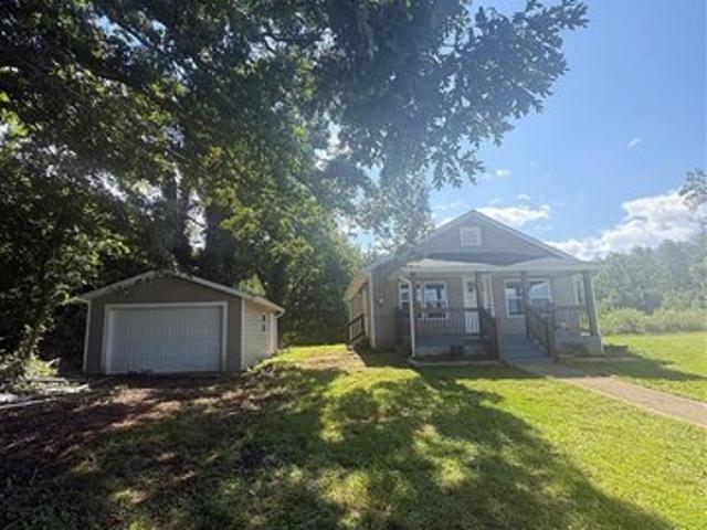 43 Lester Hollifield Rd, Marion, NC 28752