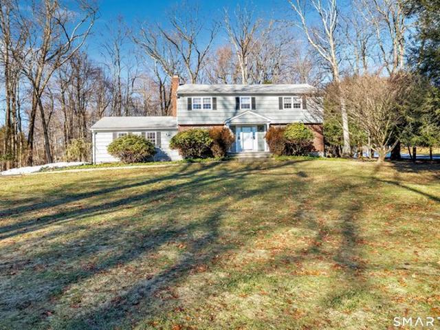43 Limerick Rd, Trumbull, CT 06611