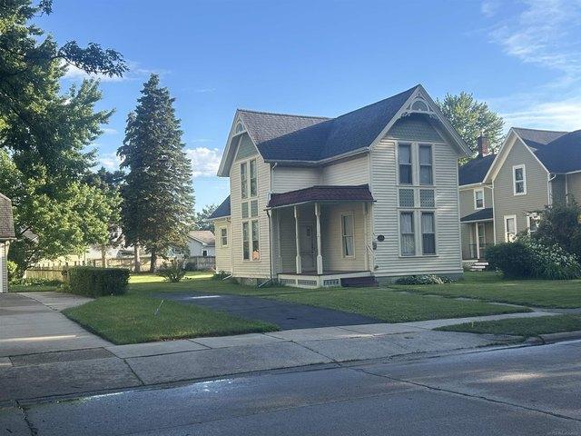 43 Lincoln St, Mount Clemens, MI 48043