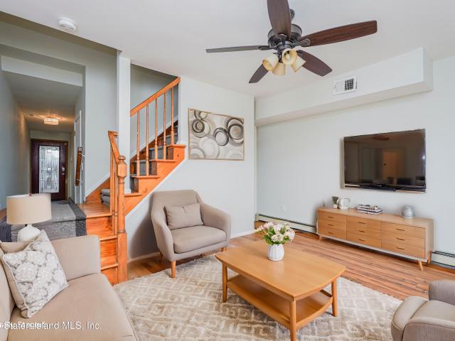 43 Livermore Avenue