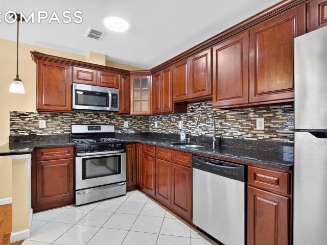 43 Manhattan Ave 1, Jersey City, NJ