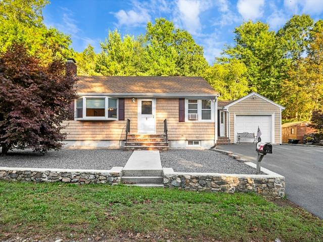 43 Moon Rd, Lynn, MA 01904 | MLS #73493 | Compass