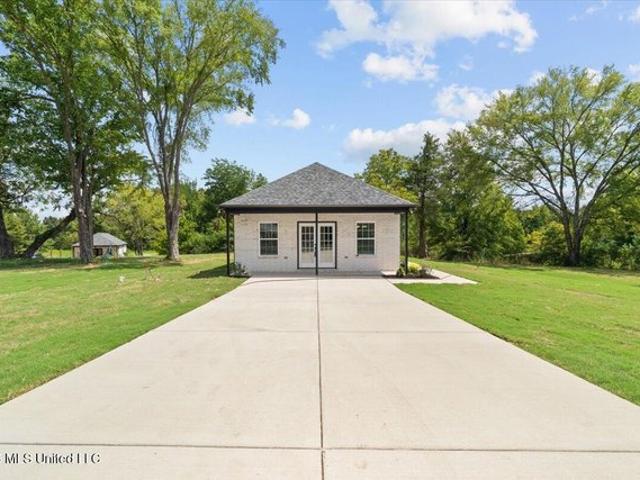 43 Mockingbird Rd, Byhalia, MS 38611