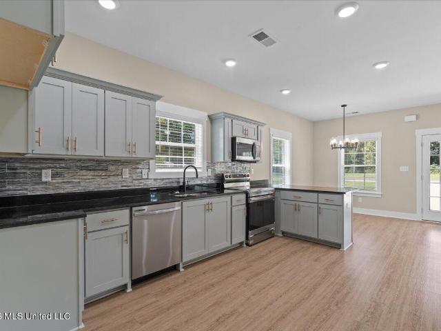 43 Mockingbird Road