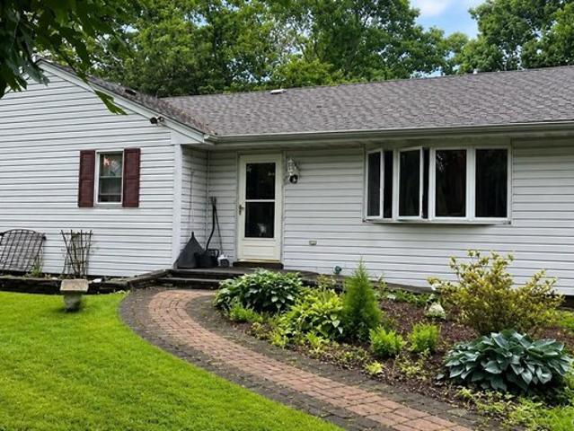 43 Morris Ave, Patchogue, NY 11772