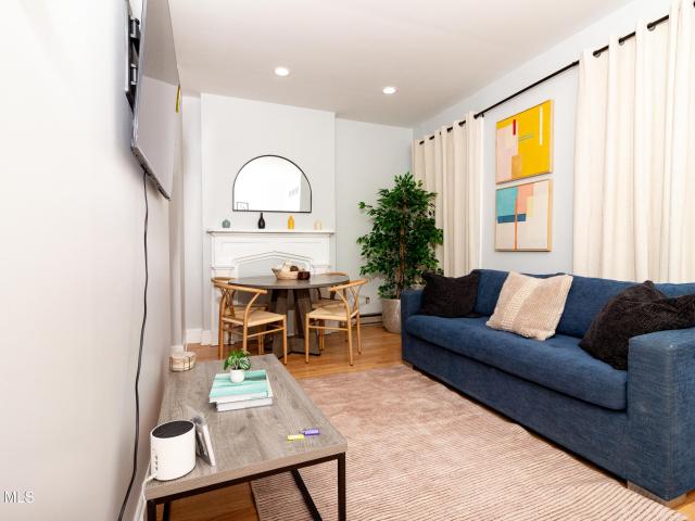43 Myrtle Avenue