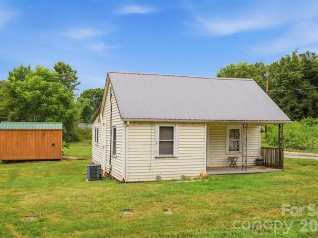 43 N Highland Ave, Granite Falls, NC 28630