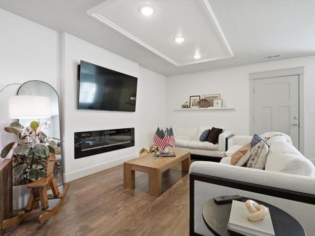 43 N 270 W Unit 43, Hyrum, UT 84319