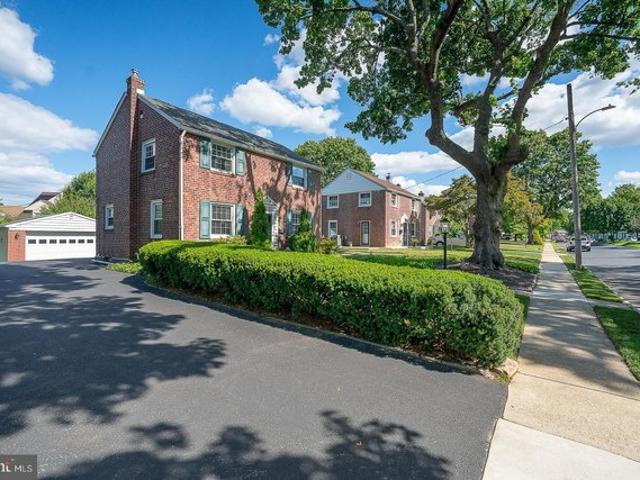 43 Netherwood Dr, Springfield, PA 19064