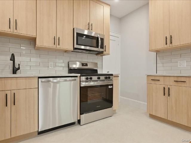 43 New Hyde Park Road 2