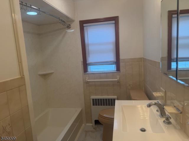 43 Oakwood Ave # 1