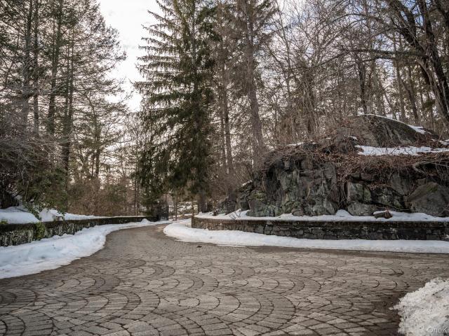 43 Ontio Rd, Tuxedo Park, NY 10987 | MLS #964304 | Compass