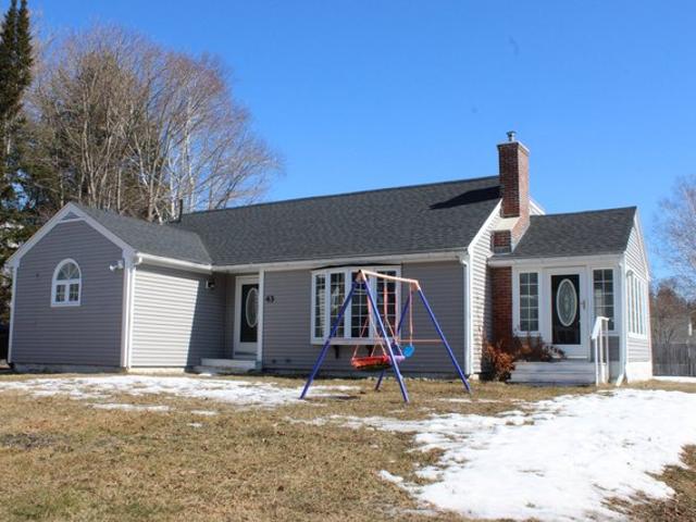 43 Page Ave, Caribou, ME 04736