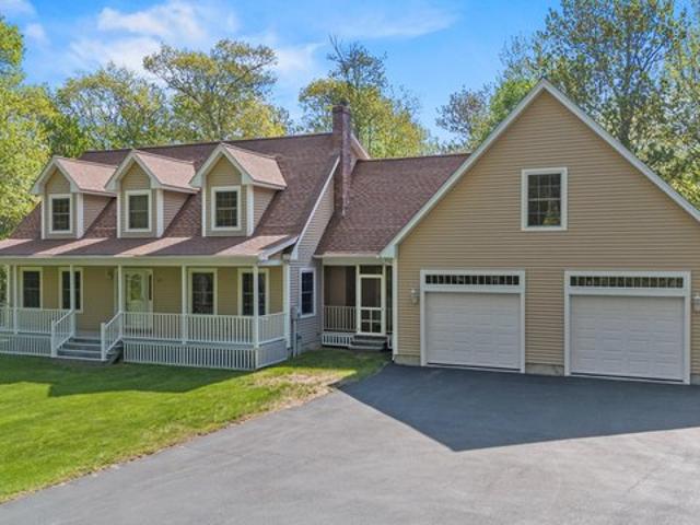 43 Payeur Cir, Sanford, ME 04073