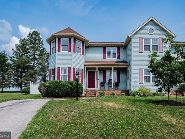 43 Pinewood Cir, Hanover, PA 17331