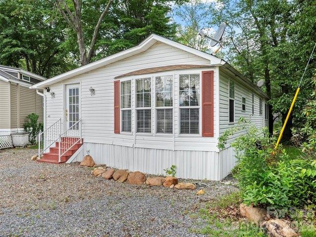 43 Pike Pt, Waynesville, NC 28785