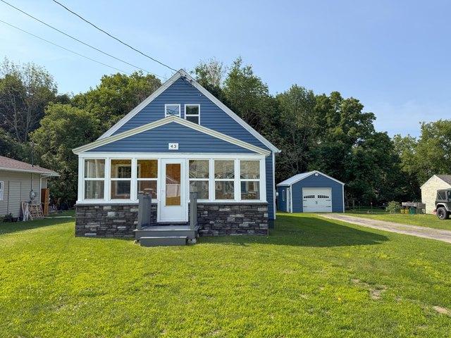 43 Pleasant St, Dannemora, NY 12929