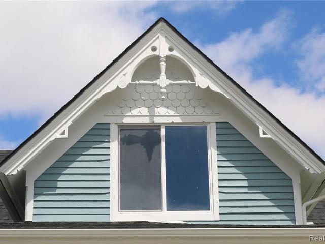43 Rathbone Street