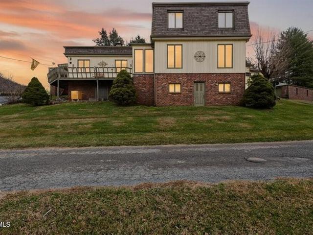 43 Redwood Dr, Honaker, VA 24260