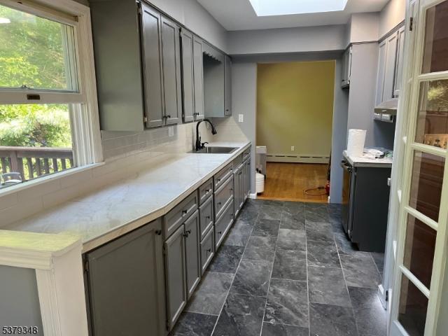 43 Rocky Point Rd