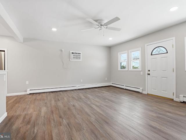 43 Russett Ln, Levittown, PA 19055 | Compass