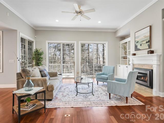 43 S Kuykendall Court