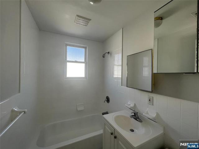 43 S Willow Street # 5
