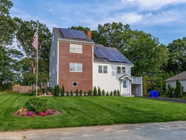 43 Seabreeze Dr, Bourne, MA 02532