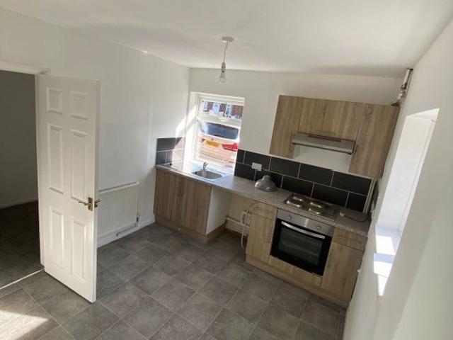 43 Shelthorpe Avenue Detached house with driveway Loughborough