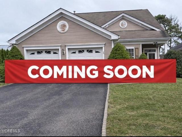43 Silverspring Dr, Lakewood, NJ 08701