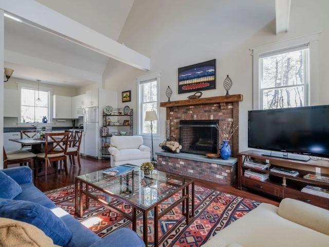 43 South Highland Rd