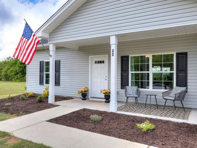 43 Sparrow Rd, Lugoff, SC 29078