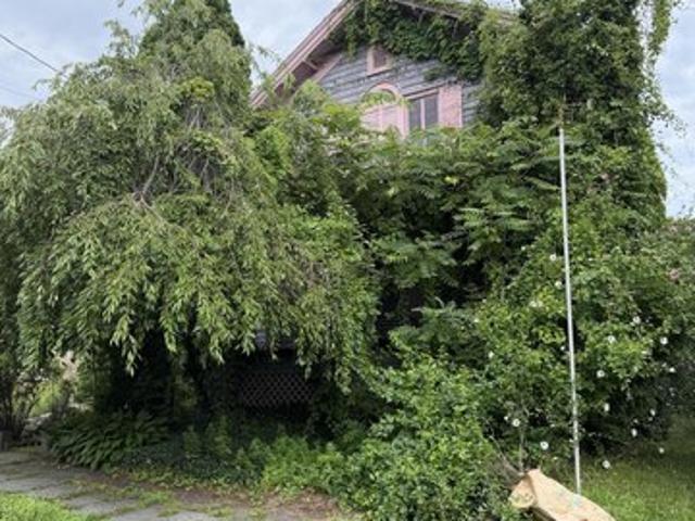43 Spring St, Kingston, NY 12401