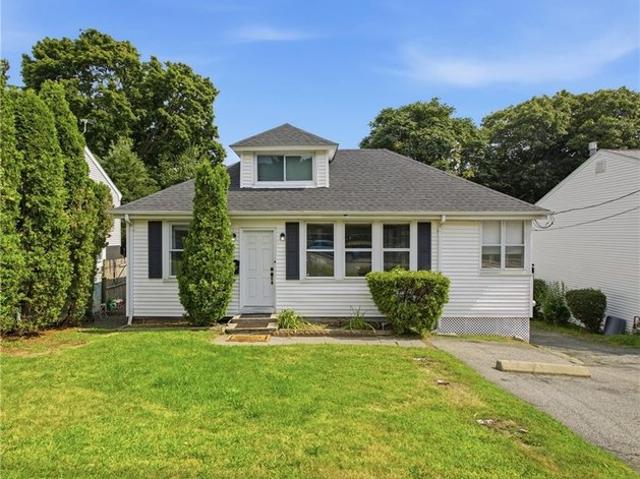 43 Sunset Ave, Providence, RI 02909
