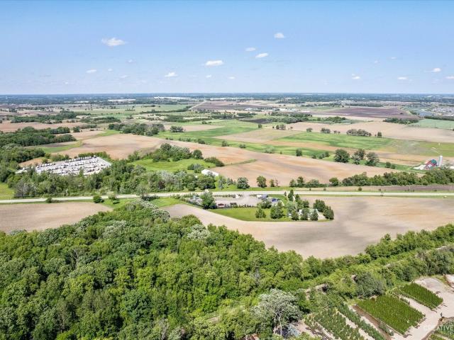 43w916 Us Highway 20, Hampshire, IL