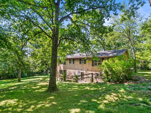 43W975 Nottingham Drive