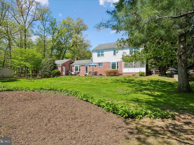 4004 Manor Park Court