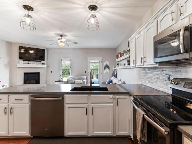 4004 NW 94th Terrace