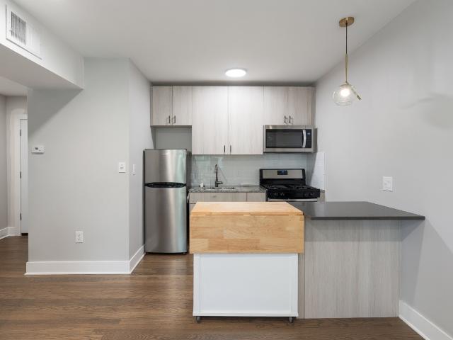 4004 N Bell Avenue # 2C