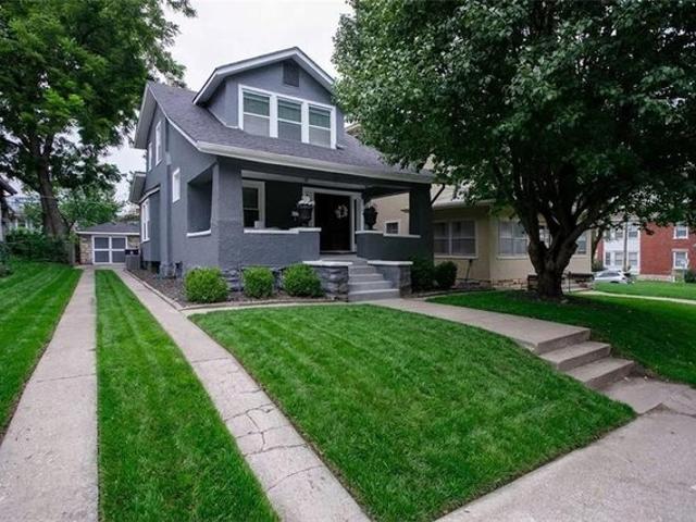 4004 Bell St, Kansas City, MO 64111
