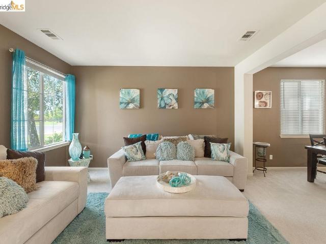 4004 Blacksmith Cir