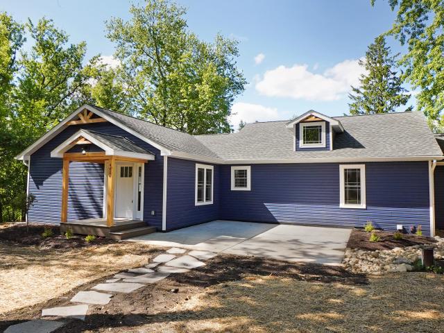 4004 Forest Dr