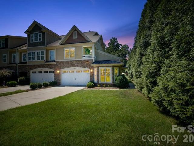 4004 LA Crema Dr, Charlotte, NC 28214